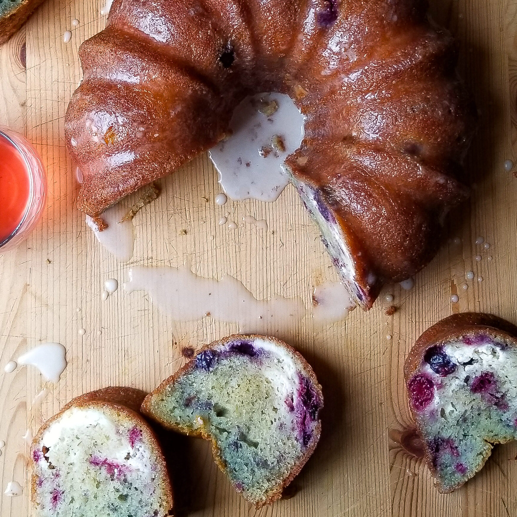 Mixed Berry Cheesecake Bars | The Frozen Biscuit