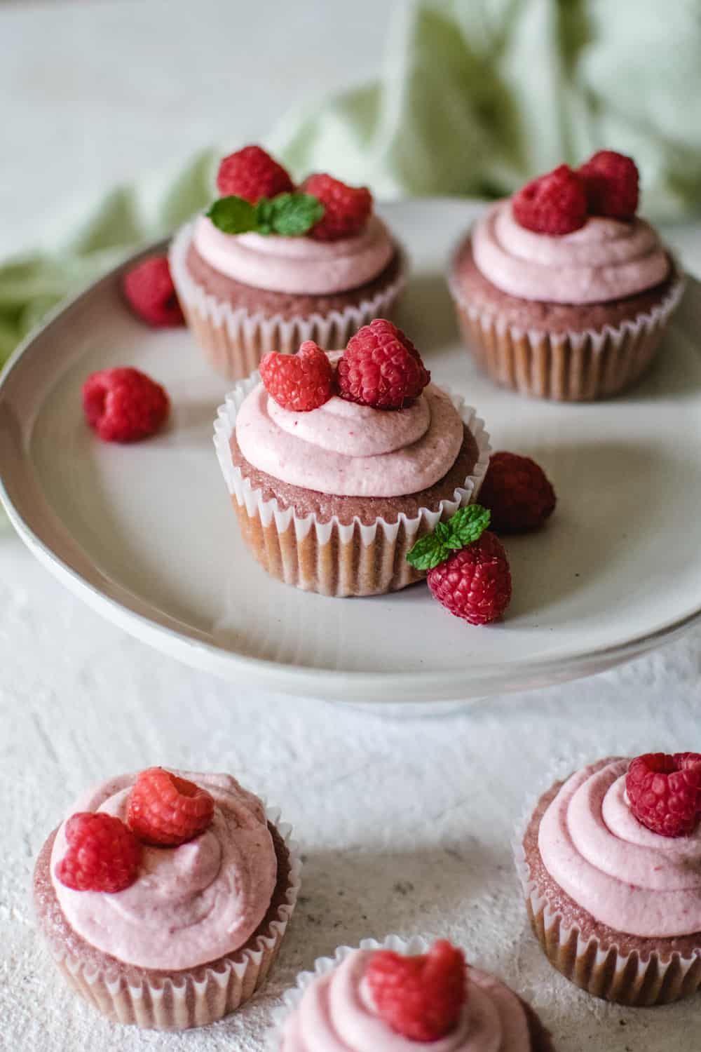 Raspberry Cupcakes - The Frozen Biscuit
