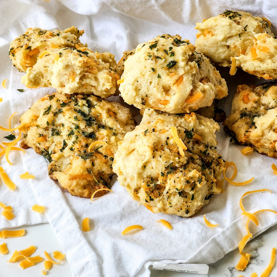 Red Lobster Biscuit Recipe - The Frozen Biscuit