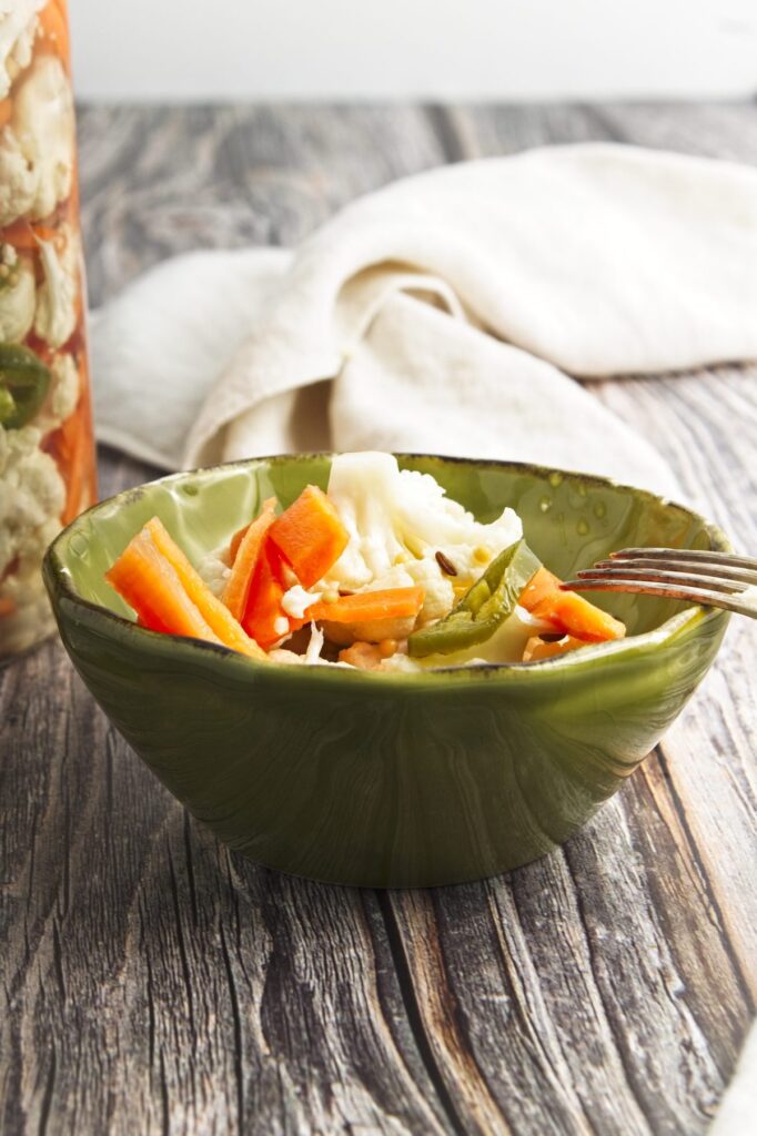 Pickled Cauliflower and Carrots - The Frozen Biscuit